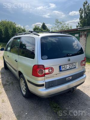 Pelēks Volkswagen Sharan 2005 Ludza, ar dzinēja tilpumu 1.90 L un nobraukumu 420 tūkst. km par 1100 €, foto 4 vietnē AUTOMOTO.COM.LV