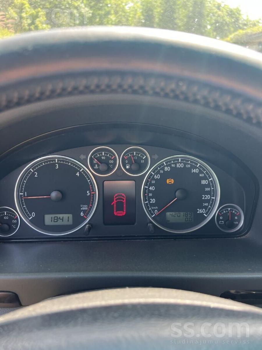 Pelēks Volkswagen Sharan 2005 Ludza, ar dzinēja tilpumu 1.90 L un nobraukumu 420 tūkst. km par 1100 €, foto 8 vietnē AUTOMOTO.COM.LV