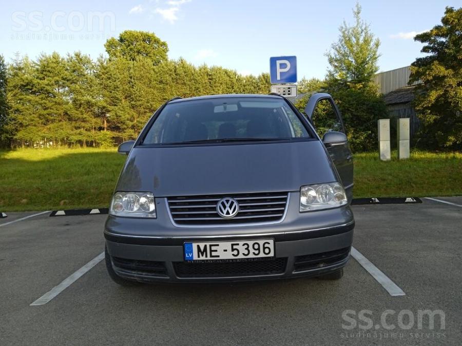 Grey Volkswagen Sharan 2005 in Jekabpils, with an engine capacity of 1.90 L and mileage of 289 thousand km for 1250 €, photo 1 on AUTOMOTO.COM.LV