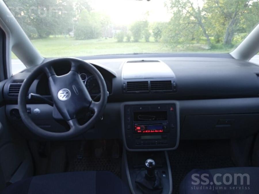 Grey Volkswagen Sharan 2005 in Jekabpils, with an engine capacity of 1.90 L and mileage of 289 thousand km for 1250 €, photo 6 on AUTOMOTO.COM.LV