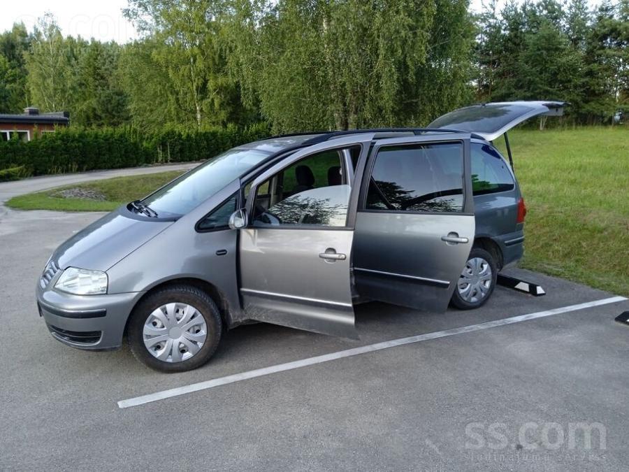 Grey Volkswagen Sharan 2005 in Jekabpils, with an engine capacity of 1.90 L and mileage of 289 thousand km for 1250 €, photo 9 on AUTOMOTO.COM.LV