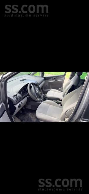 Grey Volkswagen Sharan 2005 in Kraslava, with an engine capacity of 1.90 L and mileage of 290 thousand km for 2200 €, photo 7 on AUTOMOTO.COM.LV