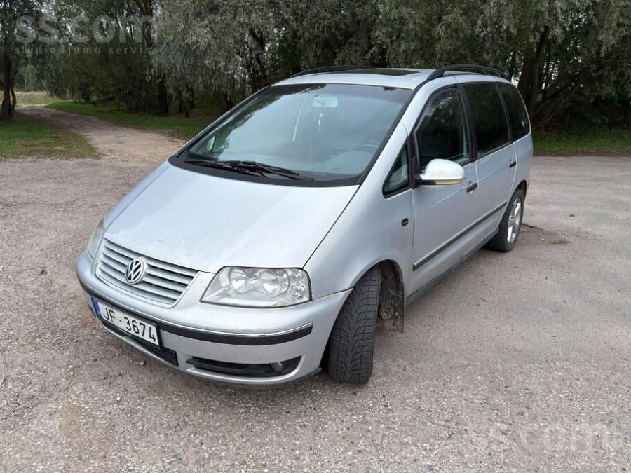 Pelēks Volkswagen Sharan 2005 Rīga, ar dzinēja tilpumu 1.90 L un nobraukumu 360 tūkst. km par 1600 €, foto 3 vietnē AUTOMOTO.COM.LV
