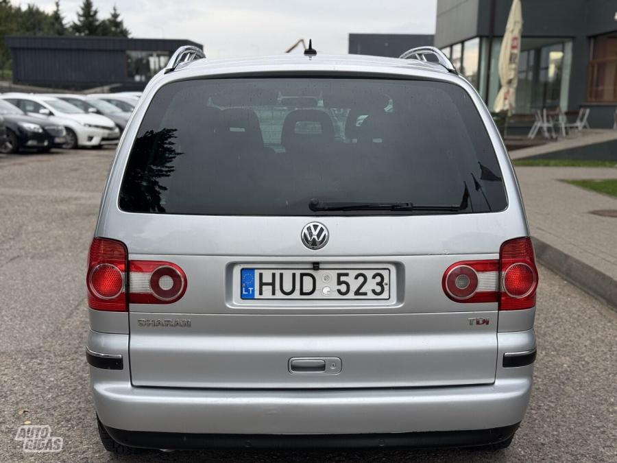 Pelēks Volkswagen Sharan 2005 Kauņa, ar dzinēja tilpumu 1.90 L un nobraukumu 0 tūkst. km par 2350 €, foto 9 vietnē AUTOMOTO.COM.LV