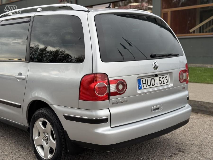 Pelēks Volkswagen Sharan 2005 Kauņa, ar dzinēja tilpumu 1.90 L un nobraukumu 0 tūkst. km par 2350 €, foto 16 vietnē AUTOMOTO.COM.LV