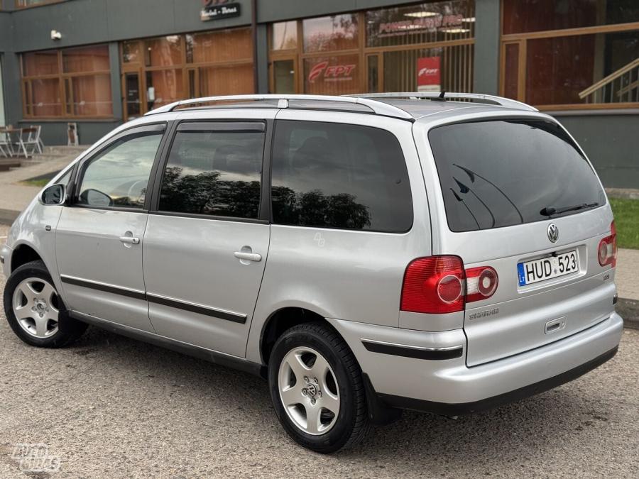 Pelēks Volkswagen Sharan 2005 Kauņa, ar dzinēja tilpumu 1.90 L un nobraukumu 0 tūkst. km par 2350 €, foto 18 vietnē AUTOMOTO.COM.LV