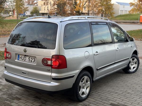 Pelēks Volkswagen Sharan 2005 Kauņa, ar dzinēja tilpumu 1.90 L un nobraukumu 0 tūkst. km par 2300 €, foto 5 vietnē AUTOMOTO.COM.LV