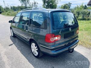 Pelēks Volkswagen Sharan 2006 Daugavpils, ar dzinēja tilpumu 1.90 L un nobraukumu 272 tūkst. km par 4199 €, foto 3 vietnē AUTOMOTO.COM.LV