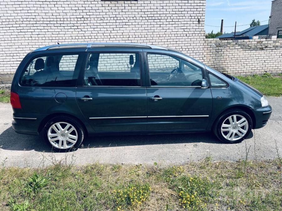 Pelēks Volkswagen Sharan 2006 Daugavpils, ar dzinēja tilpumu 1.90 L un nobraukumu 272 tūkst. km par 4199 €, foto 6 vietnē AUTOMOTO.COM.LV