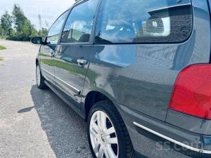 Pelēks Volkswagen Sharan 2006 Daugavpils, ar dzinēja tilpumu 1.90 L un nobraukumu 272 tūkst. km par 4199 €, foto 11 vietnē AUTOMOTO.COM.LV