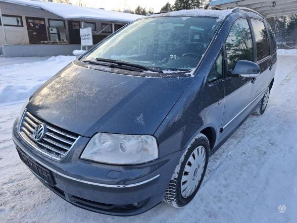 Grey Volkswagen Sharan 2006 in Utena, with an engine capacity of 1.97 L and mileage of 295 thousand km for 2650 €, photo 1 on AUTOMOTO.COM.LV