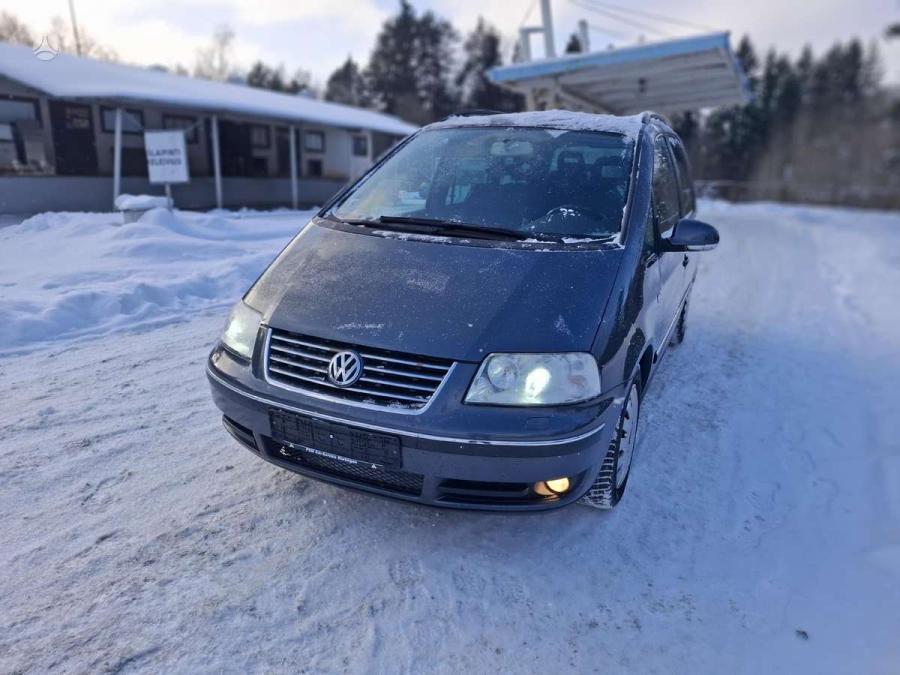 Pelēks Volkswagen Sharan 2006 Utena, ar dzinēja tilpumu 1.97 L un nobraukumu 295 tūkst. km par 2650 €, foto 16 vietnē AUTOMOTO.COM.LV