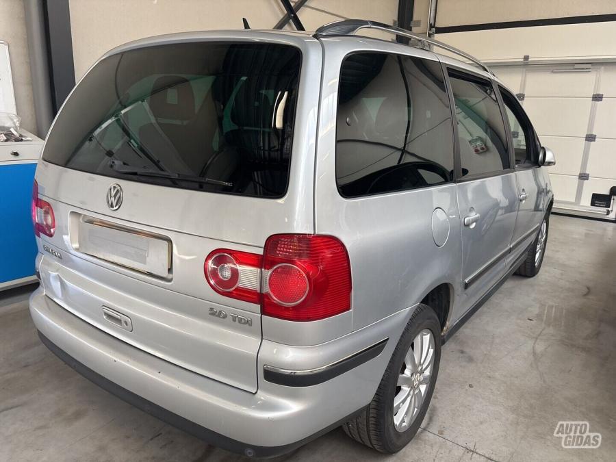 Grey Volkswagen Sharan 2006 in Sirvintos, with an engine capacity of 2.00 L and mileage of 283 thousand km for 2999 €, photo 3 on AUTOMOTO.COM.LV