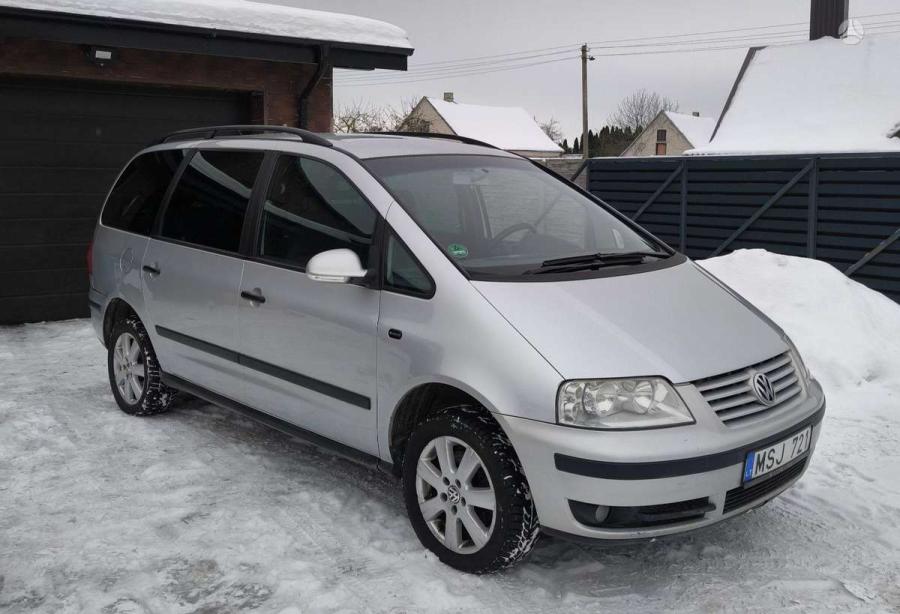 Pelēks Volkswagen Sharan 2006 Kauņa, ar dzinēja tilpumu 1.97 L un nobraukumu 330 tūkst. km par 2150 €, foto 3 vietnē AUTOMOTO.COM.LV