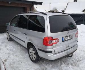 Pelēks Volkswagen Sharan 2006 Kauņa, ar dzinēja tilpumu 1.97 L un nobraukumu 330 tūkst. km par 2150 €, foto 4 vietnē AUTOMOTO.COM.LV
