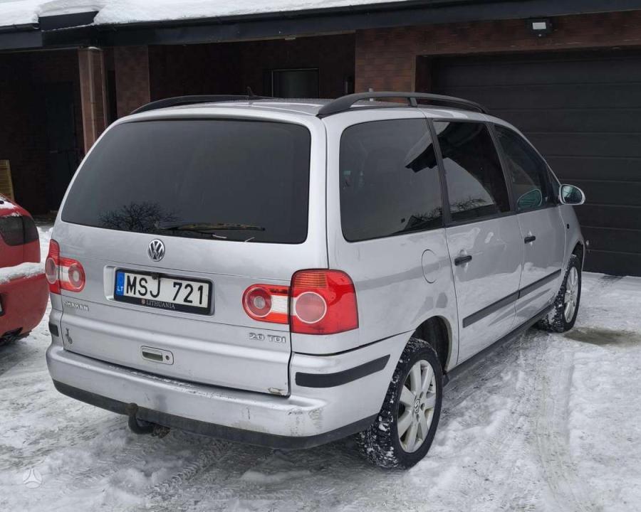 Pelēks Volkswagen Sharan 2006 Kauņa, ar dzinēja tilpumu 1.97 L un nobraukumu 330 tūkst. km par 2150 €, foto 7 vietnē AUTOMOTO.COM.LV