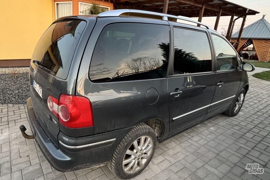 Pelēks Volkswagen Sharan 2006 Kauņa, ar dzinēja tilpumu 1.90 L un nobraukumu 314 tūkst. km par 1500 €, foto 5 vietnē AUTOMOTO.COM.LV