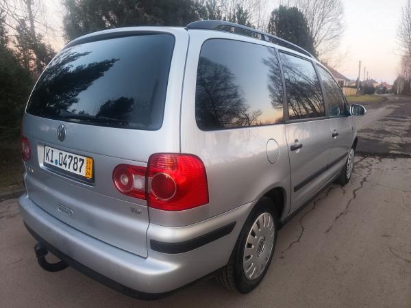 Pelēks Volkswagen Sharan 2006 Mažeikiai, ar dzinēja tilpumu 1.90 L un nobraukumu 267 tūkst. km par 3850 €, foto 4 vietnē AUTOMOTO.COM.LV