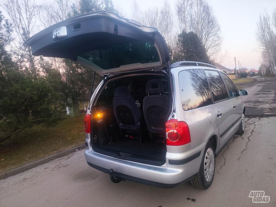 Pelēks Volkswagen Sharan 2006 Mažeikiai, ar dzinēja tilpumu 1.90 L un nobraukumu 267 tūkst. km par 3850 €, foto 11 vietnē AUTOMOTO.COM.LV