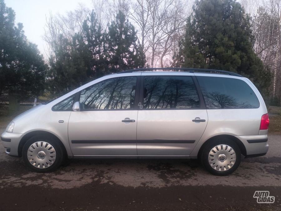 Pelēks Volkswagen Sharan 2006 Mažeikiai, ar dzinēja tilpumu 1.90 L un nobraukumu 267 tūkst. km par 3850 €, foto 12 vietnē AUTOMOTO.COM.LV
