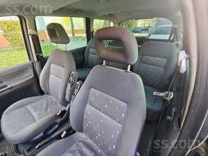 Pelēks Volkswagen Sharan 2006 Rīga, ar dzinēja tilpumu 1.80 L un nobraukumu 281 tūkst. km par 2300 €, foto 6 vietnē AUTOMOTO.COM.LV