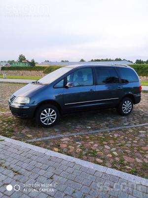 Grey Volkswagen Sharan 2006 in Daugavpils, with an engine capacity of 1.90 L and mileage of 298 thousand km for 3150 €, photo  on AUTOMOTO.COM.LV