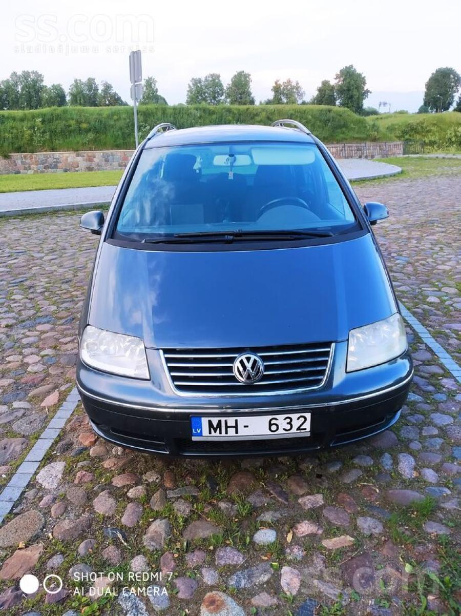 Grey Volkswagen Sharan 2006 in Daugavpils, with an engine capacity of 1.90 L and mileage of 298 thousand km for 3150 €, photo 4 on AUTOMOTO.COM.LV