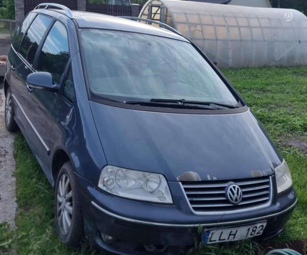 Pelēks Volkswagen Sharan 2006 Kazlų Rūda, ar dzinēja tilpumu 1.90 L un nobraukumu 400 tūkst. km par 300 €, foto 1 vietnē AUTOMOTO.COM.LV