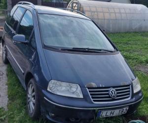 Pelēks Volkswagen Sharan 2006 Kazlų Rūda, ar dzinēja tilpumu 1.90 L un nobraukumu 400 tūkst. km par 300 €, foto  vietnē AUTOMOTO.COM.LV