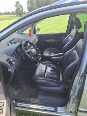 Grey Volkswagen Sharan 2006 in Jekabpils, with an engine capacity of 1.90 L and mileage of 376 thousand km for 2450 €, photo 6 on AUTOMOTO.COM.LV
