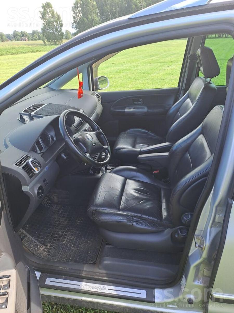 Grey Volkswagen Sharan 2006 in Jekabpils, with an engine capacity of 1.90 L and mileage of 376 thousand km for 2450 €, photo 6 on AUTOMOTO.COM.LV