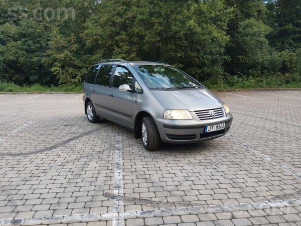 Pelēks Volkswagen Sharan 2006 Rīga, ar dzinēja tilpumu 1.90 L un nobraukumu 266 tūkst. km par 2666 €, foto 1 vietnē AUTOMOTO.COM.LV
