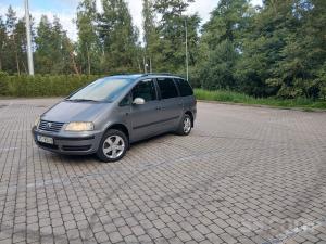 Pelēks Volkswagen Sharan 2006 Rīga, ar dzinēja tilpumu 1.90 L un nobraukumu 266 tūkst. km par 2666 €, foto 3 vietnē AUTOMOTO.COM.LV