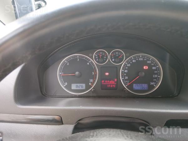 Pelēks Volkswagen Sharan 2006 Rīga, ar dzinēja tilpumu 1.90 L un nobraukumu 266 tūkst. km par 2666 €, foto 5 vietnē AUTOMOTO.COM.LV