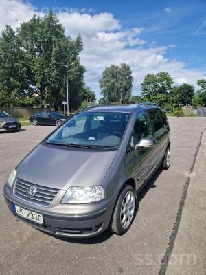 Grey Volkswagen Sharan 2006 in Riga, with an engine capacity of 2.00 L and mileage of 294 thousand km for 2550 €, photo 3 on AUTOMOTO.COM.LV