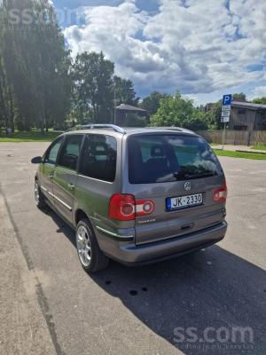 Grey Volkswagen Sharan 2006 in Riga, with an engine capacity of 2.00 L and mileage of 294 thousand km for 2550 €, photo 5 on AUTOMOTO.COM.LV
