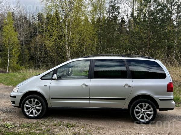 Pelēks Volkswagen Sharan 2007 Gulbene, ar dzinēja tilpumu 2.00 L un nobraukumu 288 tūkst. km par 15500 €, foto 6 vietnē AUTOMOTO.COM.LV