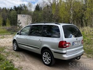Grey Volkswagen Sharan 2007 in Gulbene, with an engine capacity of 2.00 L and mileage of 288 thousand km for 15500 €, photo 7 on AUTOMOTO.COM.LV