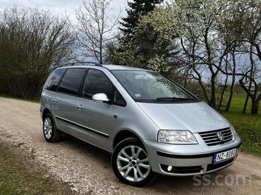 Grey Volkswagen Sharan 2007 in Gulbene, with an engine capacity of 2.00 L and mileage of 288 thousand km for 15500 €, photo 8 on AUTOMOTO.COM.LV