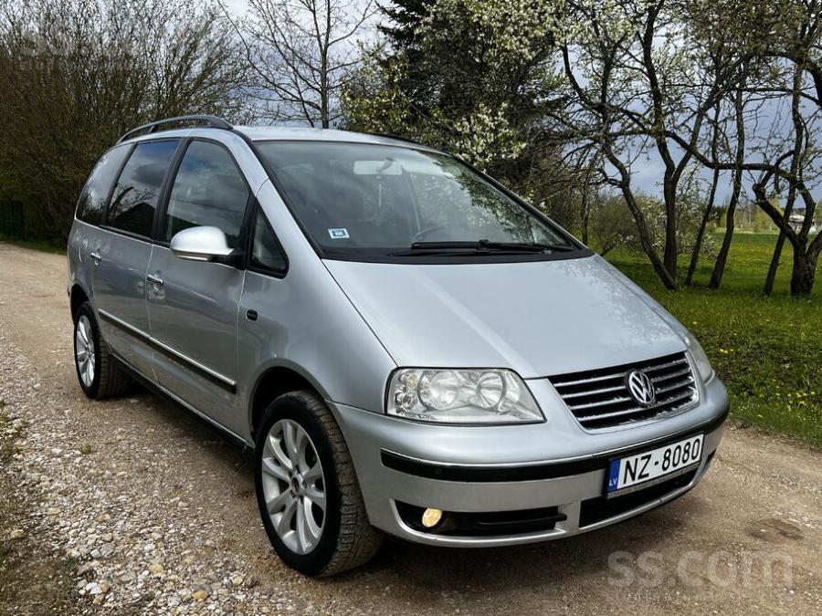 Grey Volkswagen Sharan 2007 in Gulbene, with an engine capacity of 2.00 L and mileage of 288 thousand km for 15500 €, photo 11 on AUTOMOTO.COM.LV