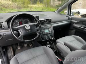 Grey Volkswagen Sharan 2007 in Gulbene, with an engine capacity of 2.00 L and mileage of 288 thousand km for 15500 €, photo 14 on AUTOMOTO.COM.LV