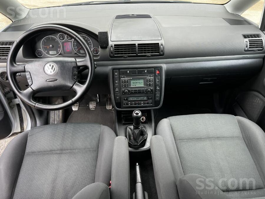 Grey Volkswagen Sharan 2007 in Gulbene, with an engine capacity of 2.00 L and mileage of 288 thousand km for 15500 €, photo 15 on AUTOMOTO.COM.LV