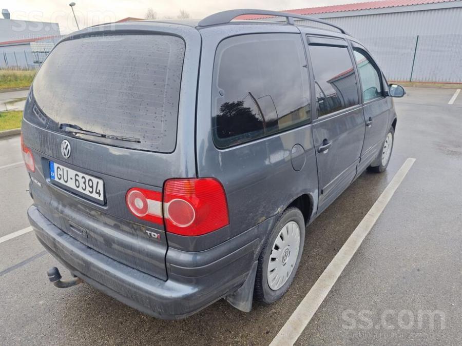 Grey Volkswagen Sharan 2007 in Riga, with an engine capacity of 1.90 L and mileage of 287 thousand km for 1750 €, photo 4 on AUTOMOTO.COM.LV