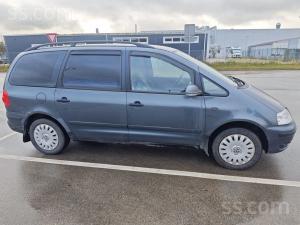 Grey Volkswagen Sharan 2007 in Riga, with an engine capacity of 1.90 L and mileage of 287 thousand km for 1750 €, photo 6 on AUTOMOTO.COM.LV