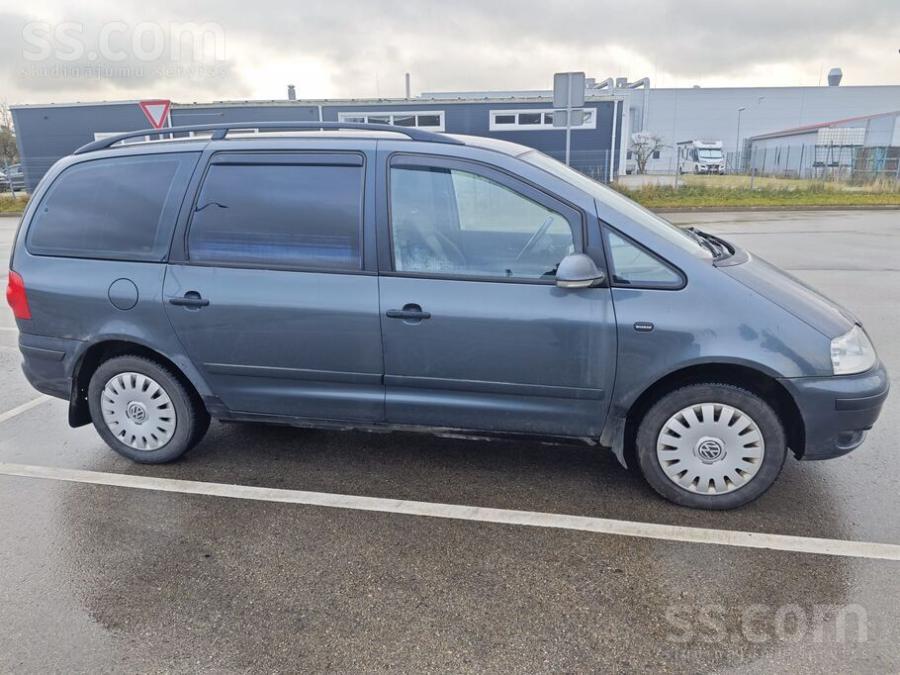 Grey Volkswagen Sharan 2007 in Riga, with an engine capacity of 1.90 L and mileage of 287 thousand km for 1750 €, photo 6 on AUTOMOTO.COM.LV