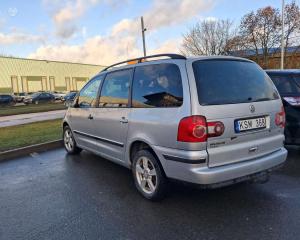 Pelēks Volkswagen Sharan 2007 Kauņa, ar dzinēja tilpumu 1.90 L un nobraukumu 360 tūkst. km par 1900 €, foto 3 vietnē AUTOMOTO.COM.LV