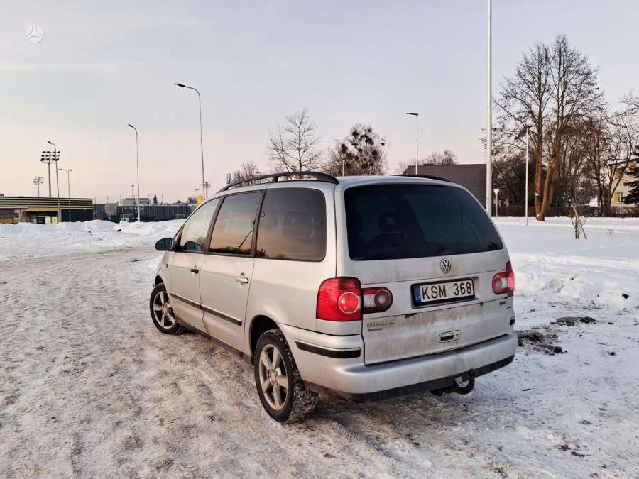 Pelēks Volkswagen Sharan 2007 Kauņa, ar dzinēja tilpumu 1.90 L un nobraukumu 362 tūkst. km par 2000 €, foto 2 vietnē AUTOMOTO.COM.LV