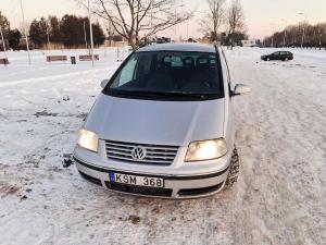 Pelēks Volkswagen Sharan 2007 Kauņa, ar dzinēja tilpumu 1.90 L un nobraukumu 362 tūkst. km par 2000 €, foto 3 vietnē AUTOMOTO.COM.LV