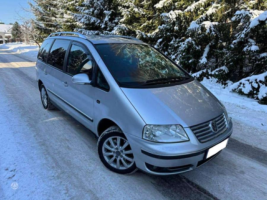 Pelēks Volkswagen Sharan 2007 Viļņa, ar dzinēja tilpumu 1.97 L un nobraukumu 200 tūkst. km par 2850 €, foto 5 vietnē AUTOMOTO.COM.LV
