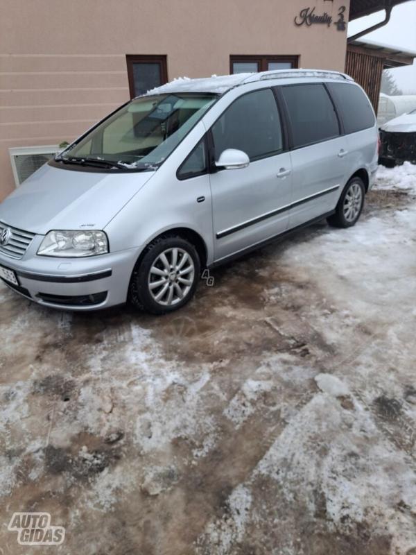 Grey Volkswagen Sharan 2007 in Kaunas, with an engine capacity of 1.90 L and mileage of 313 thousand km for 2600 €, photo 1 on AUTOMOTO.COM.LV